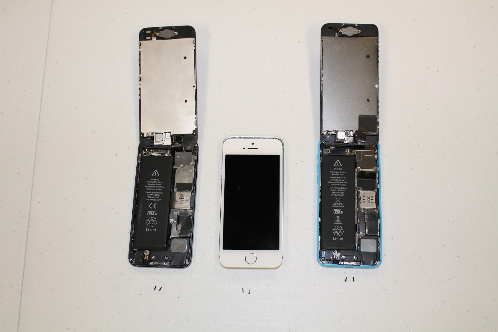 เปิดเครื่อง iPhone 5s และ iPhone 5c โชว์ภายใน มีอะไรน่าสนใจกันบ้าง - Notebookspec