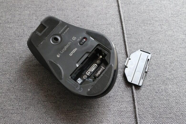 Logitech G700s Review เกมมิ่งเมาส์ตัวเก่ง ไร้สายก็ได้ ต่อสายก็ดี ...