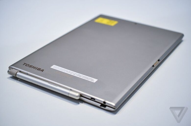 Toshiba DynaPad คู่แข่งของ Microsoft Surface ที่มาพร้อมกับความบางเบาสุด ...