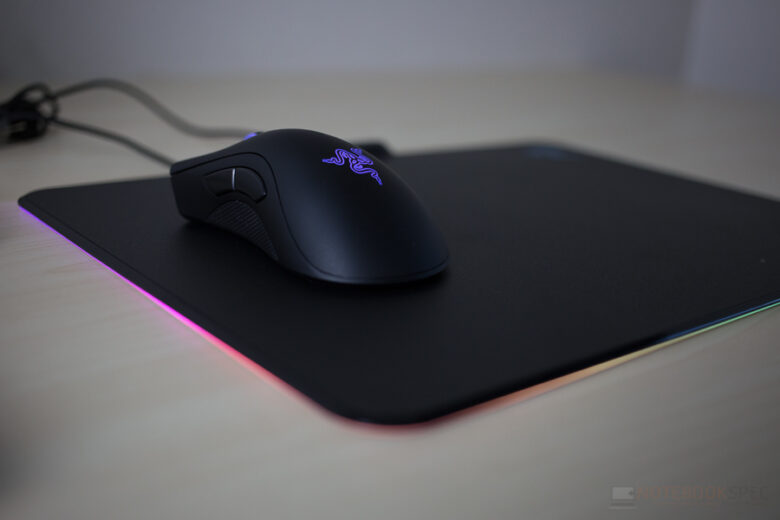 [Review] Razer Firefly เมาส์แพดไฮสปีด แสงสีสุดล้ำในสไตล์ Chroma เพื่อคอ ...