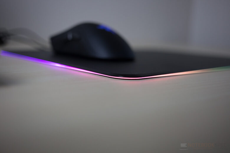 [Review] Razer Firefly เมาส์แพดไฮสปีด แสงสีสุดล้ำในสไตล์ Chroma เพื่อคอ ...