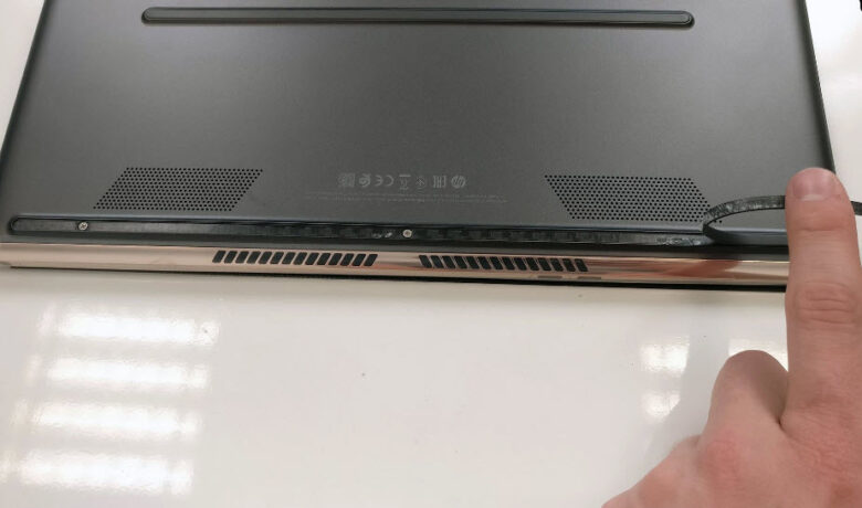 [Notebook] แกะดูภายใน HP Spectre 13 2016 ภาพจัดเต็ม อัพเกรดง่าย ใครว่า ...