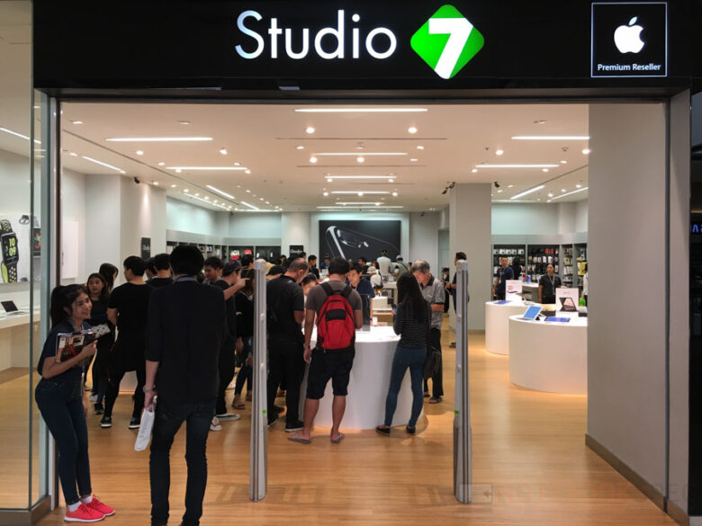 [Studio 7] ภาพบรรยากาศเปิดขาย iPhone 7 และ Apple Watch Series 2 ผู้คน ...