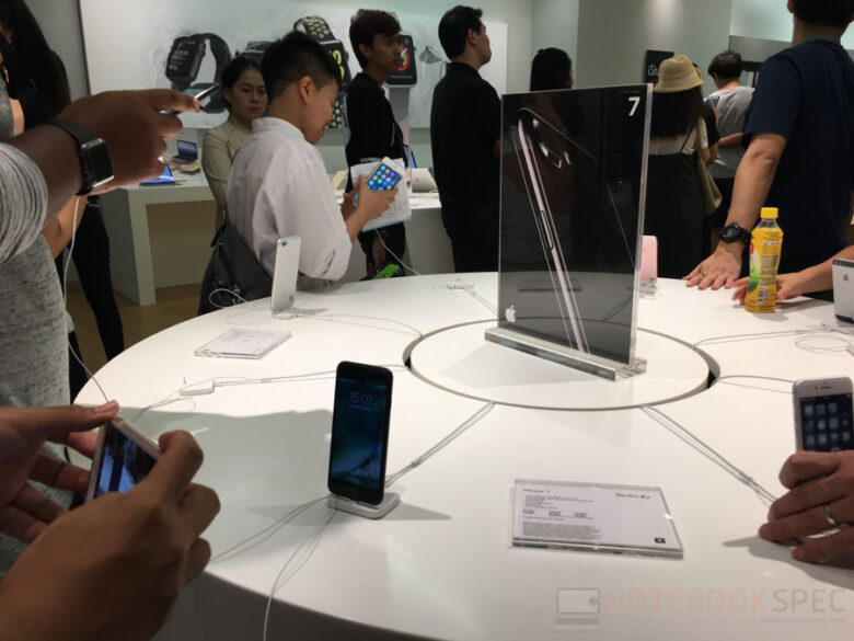 [Studio 7] ภาพบรรยากาศเปิดขาย iPhone 7 และ Apple Watch Series 2 ผู้คน ...