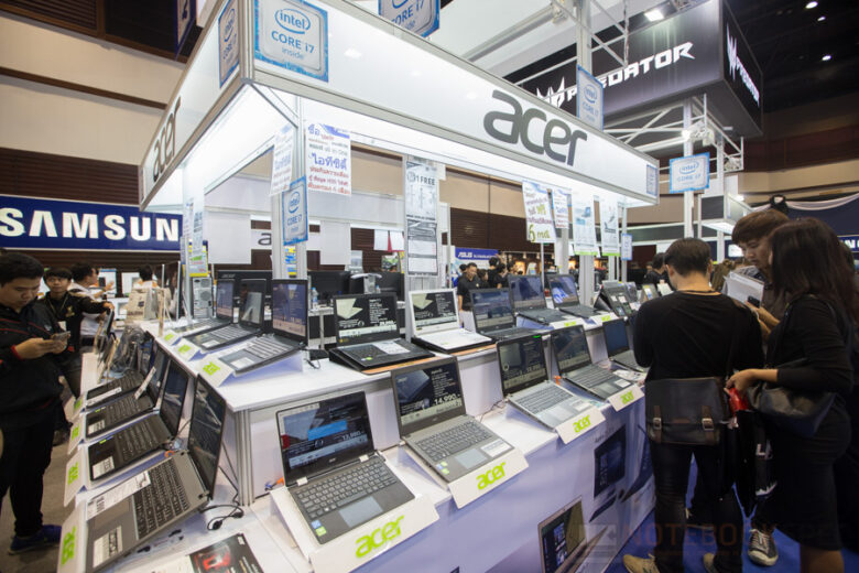 [Commart Work 2016] พาส่องบูธ IT CITY ครบทีเดียวจบ ประกอบคอมผ่อนได้ 0% 10 เดือน พร้อม Gamging ...