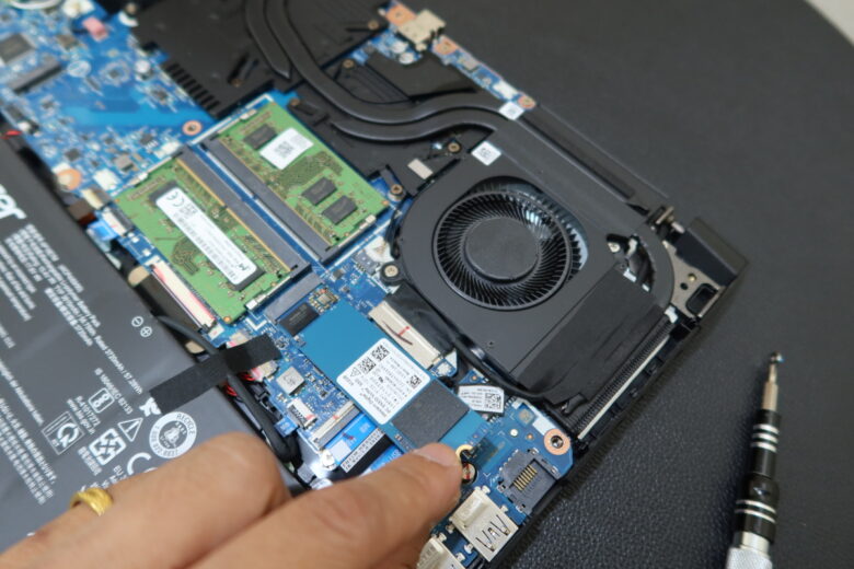 แกะอัพเกรด Acer Nitro 5 AN515 ขุมพลัง Ryzen 7 ควบ GTX1650 Ti