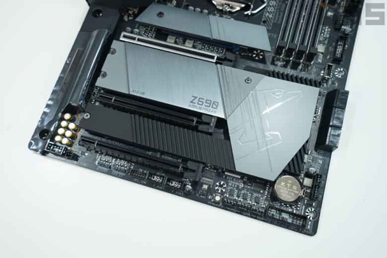 พรีวิว AORUS Z590 PRO AX ออปชั่นครบ สเปคแน่นเพื่อ Gen 11 - Notebookspec