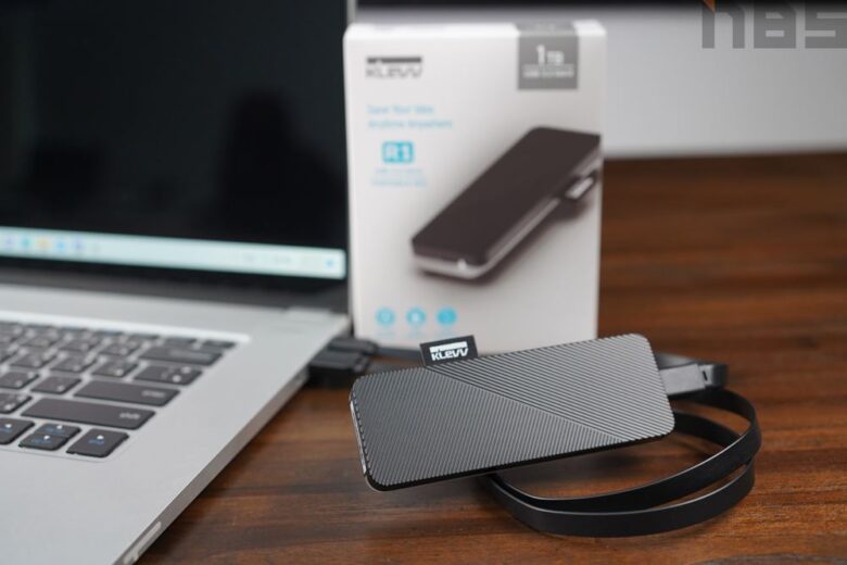 รีวิว KLEVV R1 Portable SSD ไม่ได้มีดีแค่แรง แต่เย็นด้วย - Notebookspec