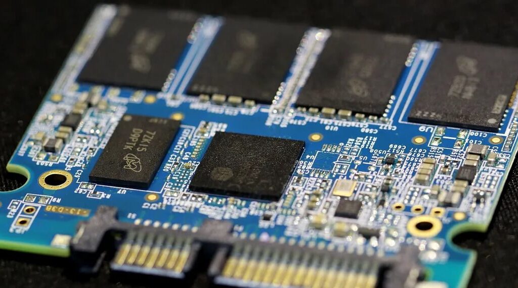 SSD แบบ QLC และ TLC ต่างกันอย่างไร แบบไหนที่ควรซื้อ